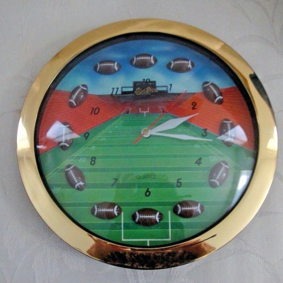 Wall Decor | Vintage Round Wall Clock Football W 3d Footballs Quartz ...